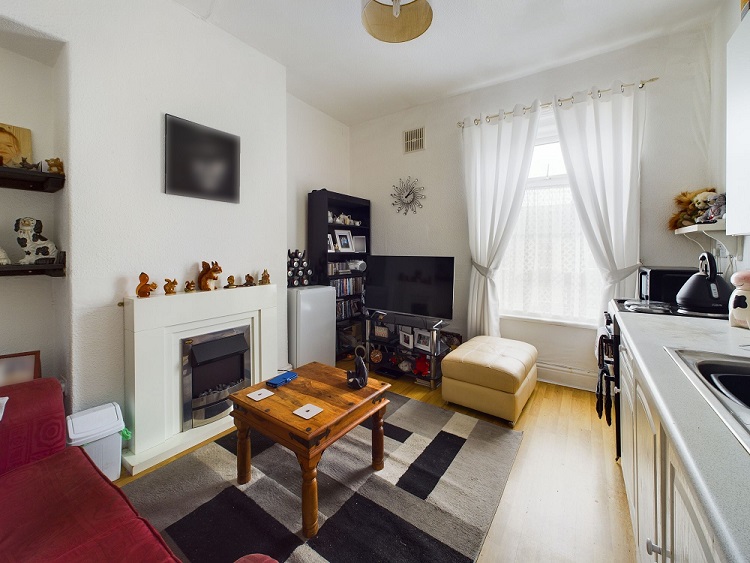 4 Non Self Contained Flats | 63 Warley Road, Blackpool, FY1 2LL